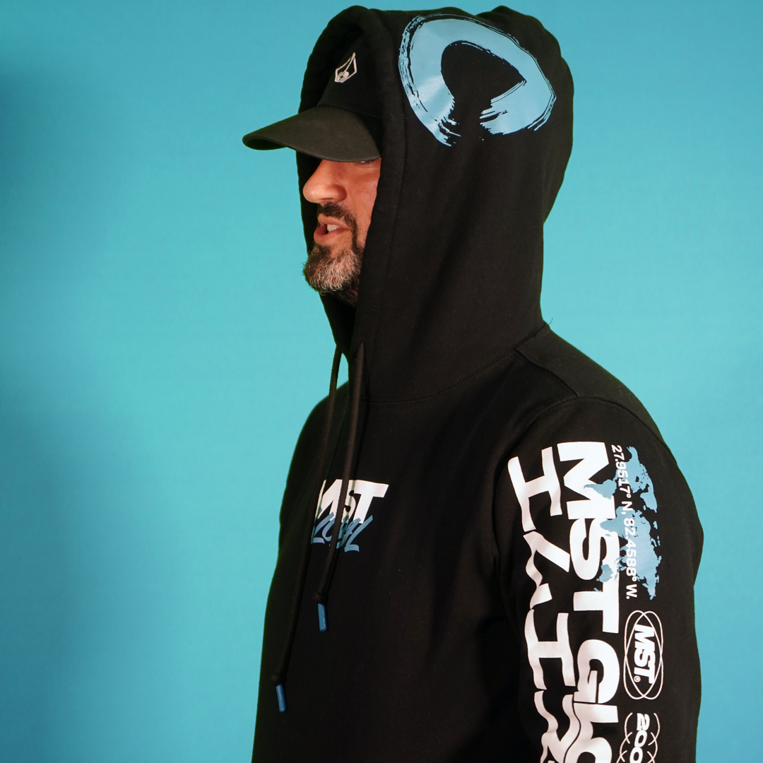 MST Global Hoodie – Moist Penguinz0